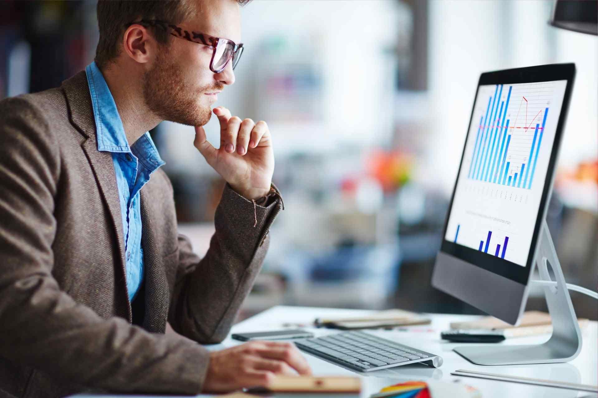 Toggle Between Your Laptop Screen And A Monitor Is It Even Possible toggle-between-your-laptop-screen-and-a-monitor-is-it-even-possible